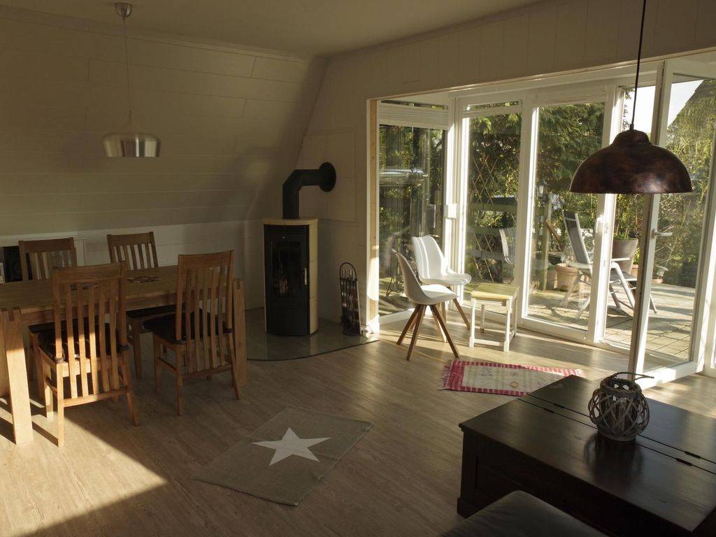 65 M² Ferienhaus ∙ 2 Schlafzimmer ∙ 4 Gäste - Ihlow