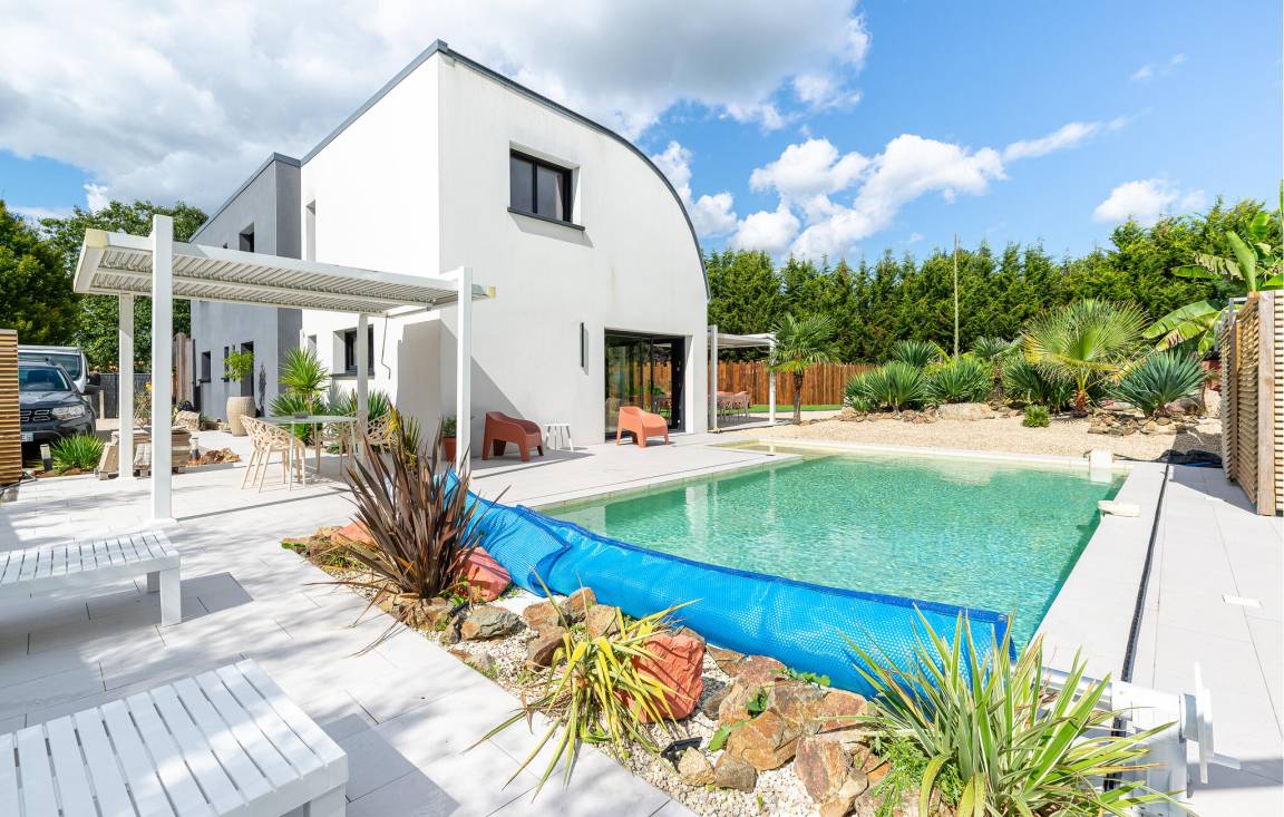 200 M² House ∙ 5 Bedrooms ∙ 11 Guests - Nantes