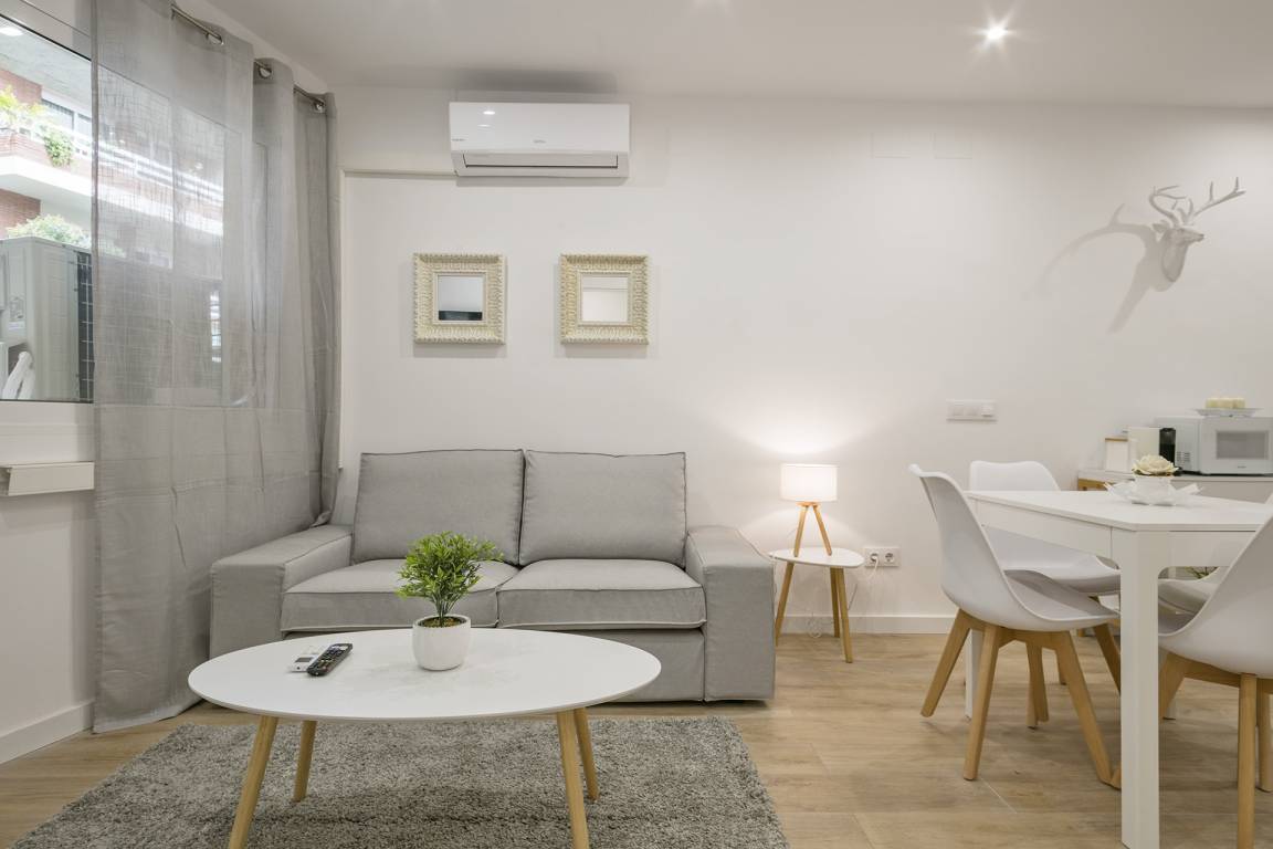 64 M² Apartament ∙ 3 Sypialnie ∙ 4 Gości - L’Hospitalet de Llobregat