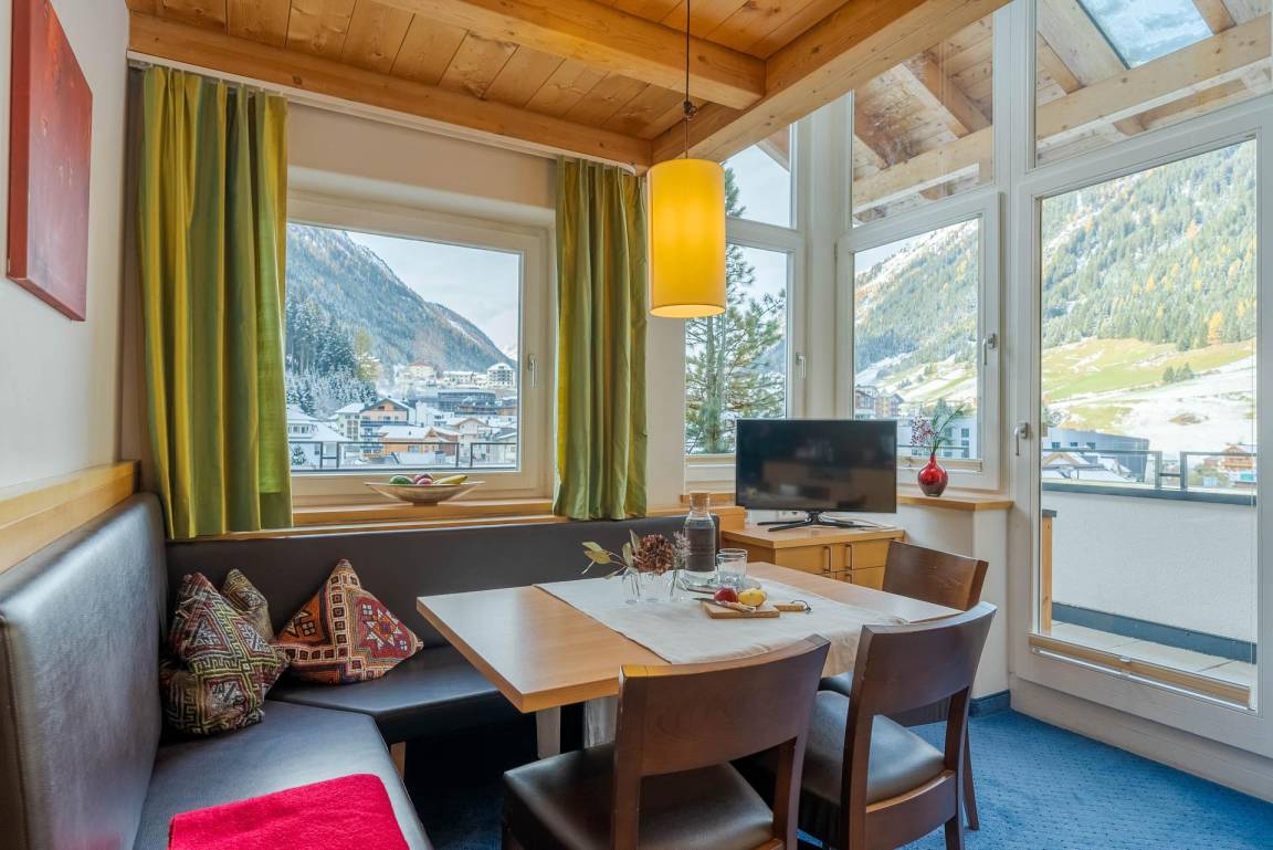 62 M² Apartment ∙ 2 Bedrooms ∙ 5 Guests - Ischgl