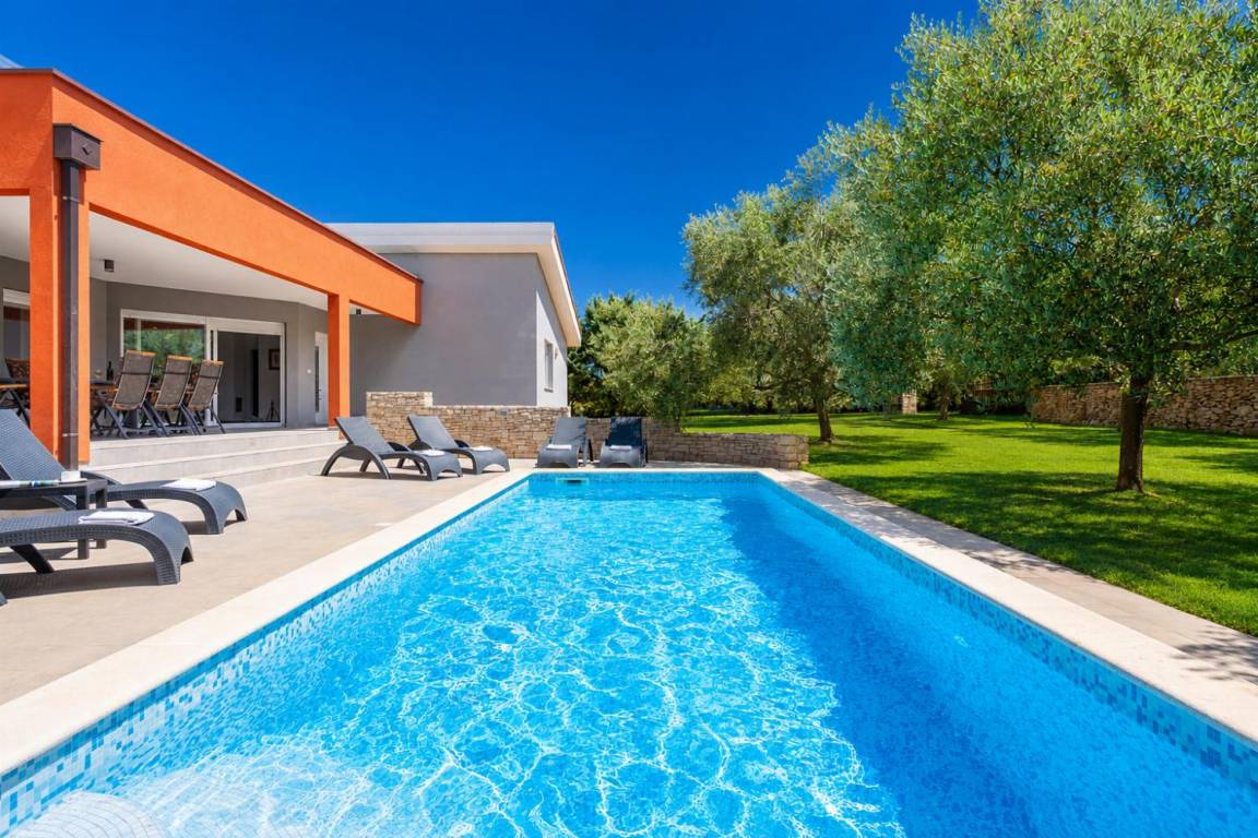 220 M² Villa ∙ 4 Chambres ∙ 8 Personnes - Rakalj