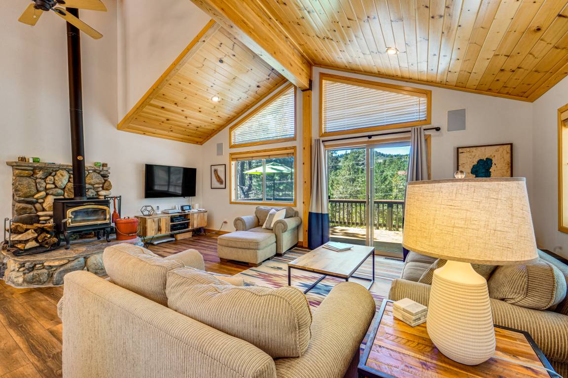 171 M² House ∙ 3 Bedrooms ∙ 8 Guests - Donner Lake, CA