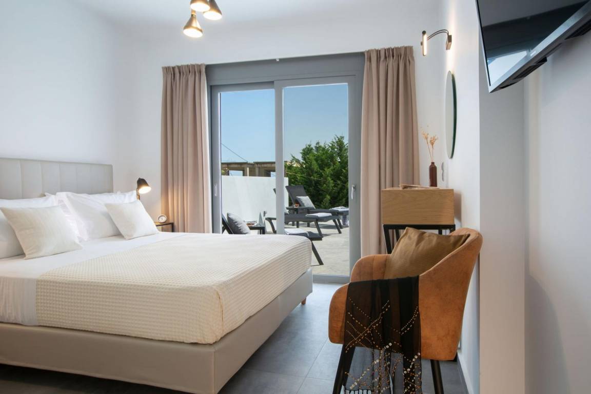 120 M² Villa ∙ 4 Bedrooms ∙ 12 Guests - Lefkada