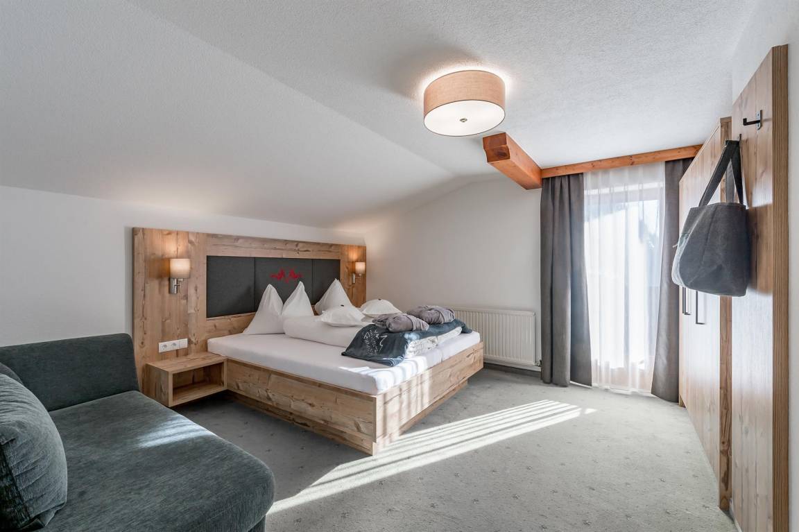 50 M² Hotel ∙ 1 Bedroom ∙ 2 Guests - Längenfeld