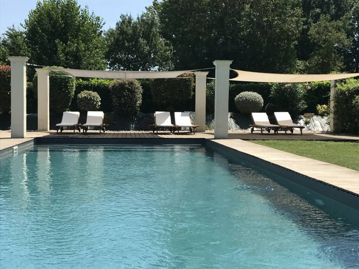 900 M² Talo ∙ 14 Makuuhuonetta ∙ 30 Vierasta - Tarn