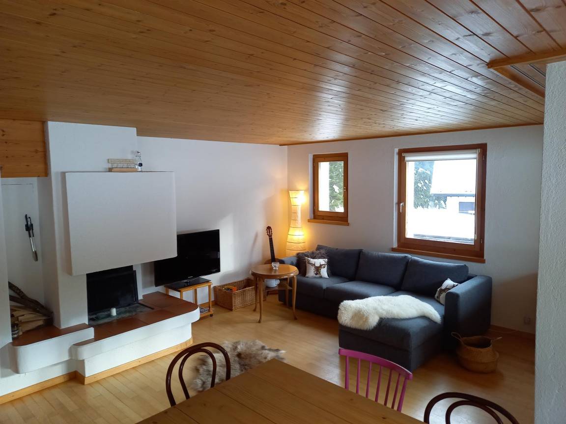90 M² Ferienwohnung ∙ 2 Schlafzimmer ∙ 6 Gäste - Klosters-Serneus