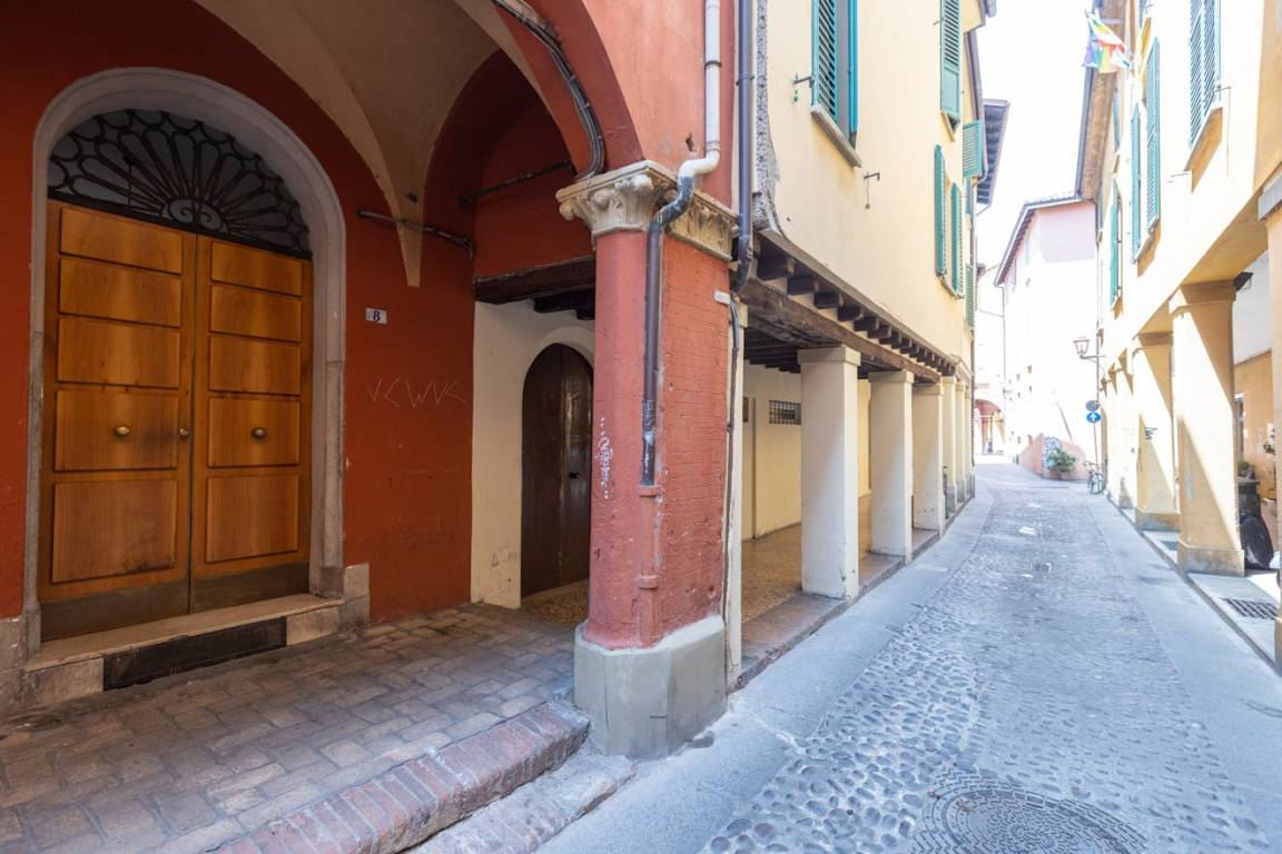 80 M² Apartment ∙ 1 Bedroom ∙ 4 Guests - Bologna