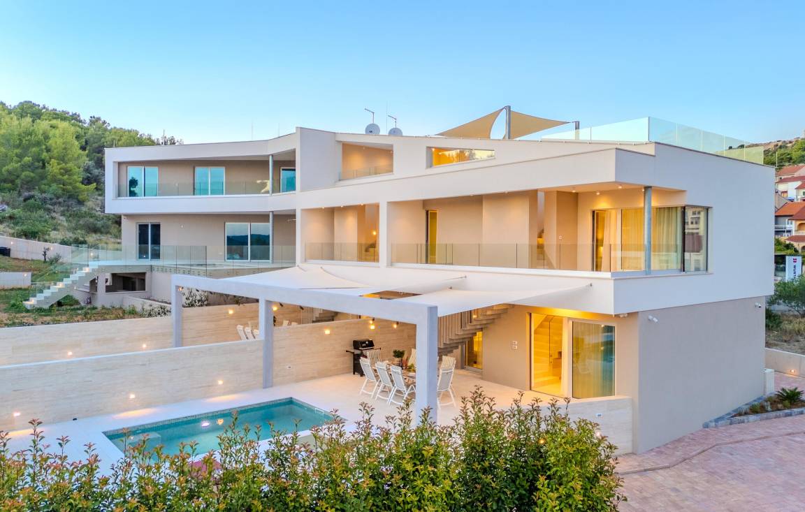 180 M² Maisonette-wohnung ∙ 4 Schlafzimmer ∙ 8 Gäste - Šibenik