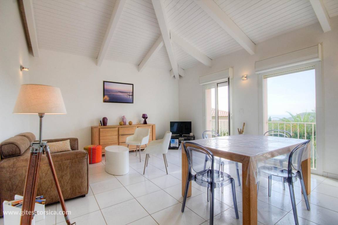 77 M² Gîte ∙ 2 Bedrooms ∙ 4 Guests - Calvi