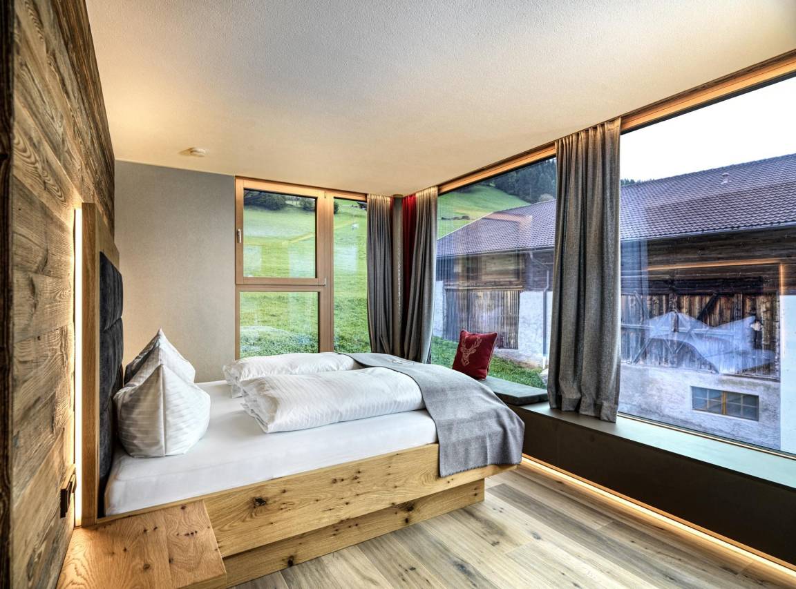 93 M² Ferienwohnung ∙ 1 Schlafzimmer ∙ 6 Gäste - Lienz
