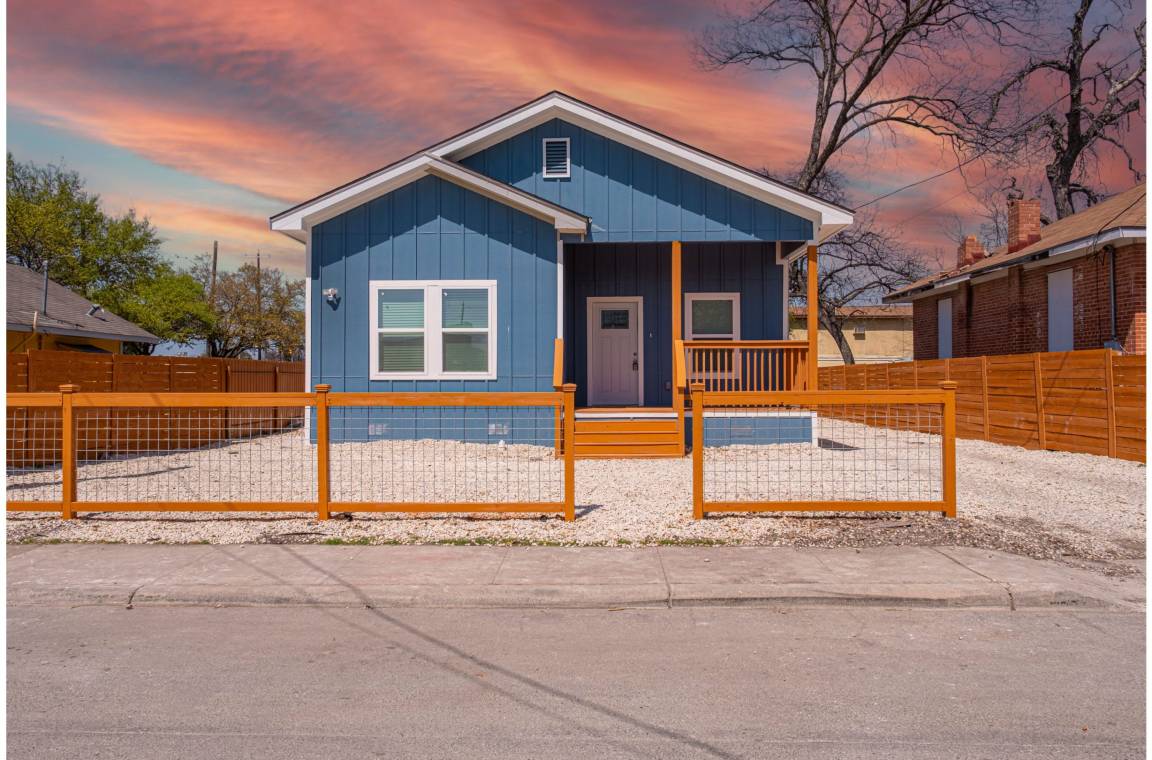 93 M² House ∙ 4 Bedrooms ∙ 14 Guests - San Antonio, TX