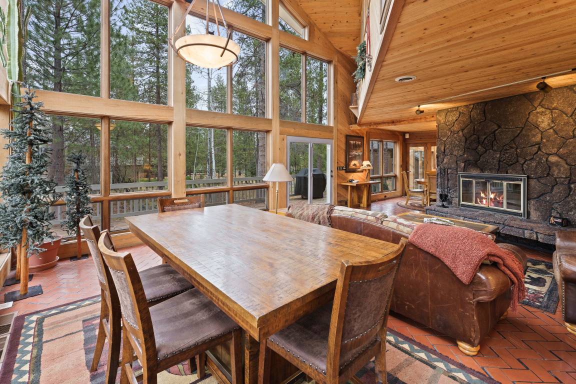 372 M² House ∙ 4 Bedrooms ∙ 12 Guests - Oregon