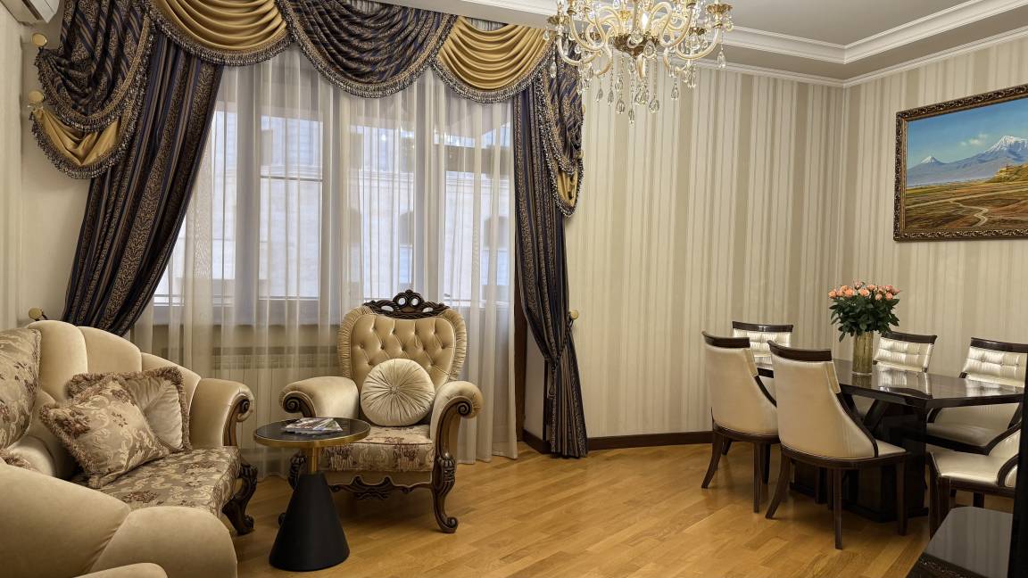 97 M² Appartement ∙ 2 Chambres ∙ 4 Personnes - Erevan