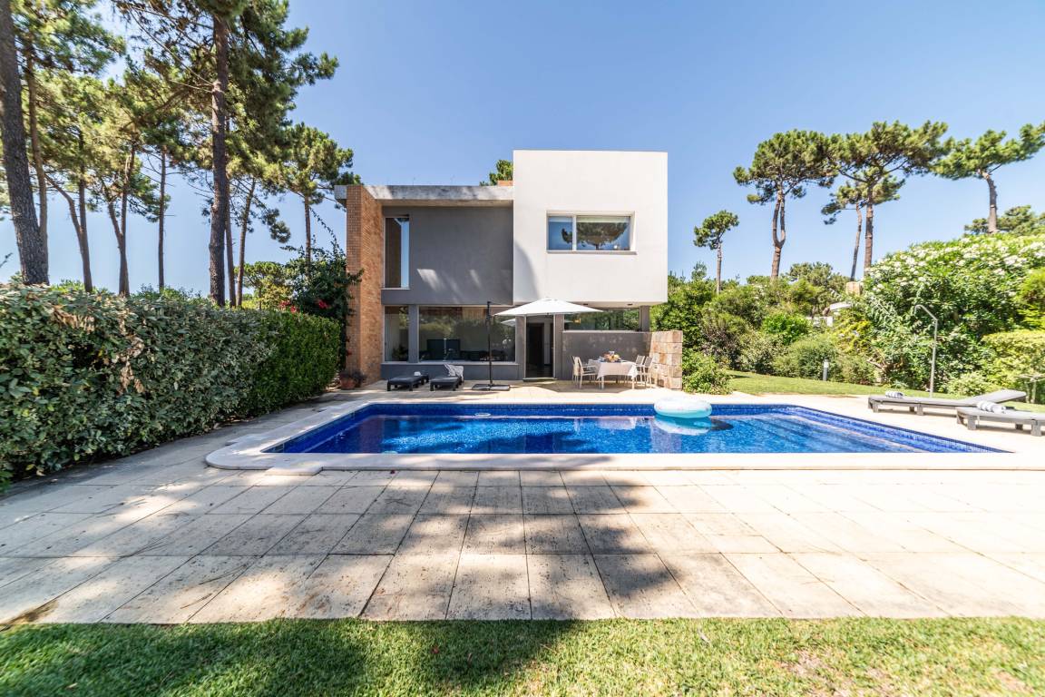 190 M² Villa ∙ 5 Bedrooms ∙ 8 Guests - Costa da Caparica