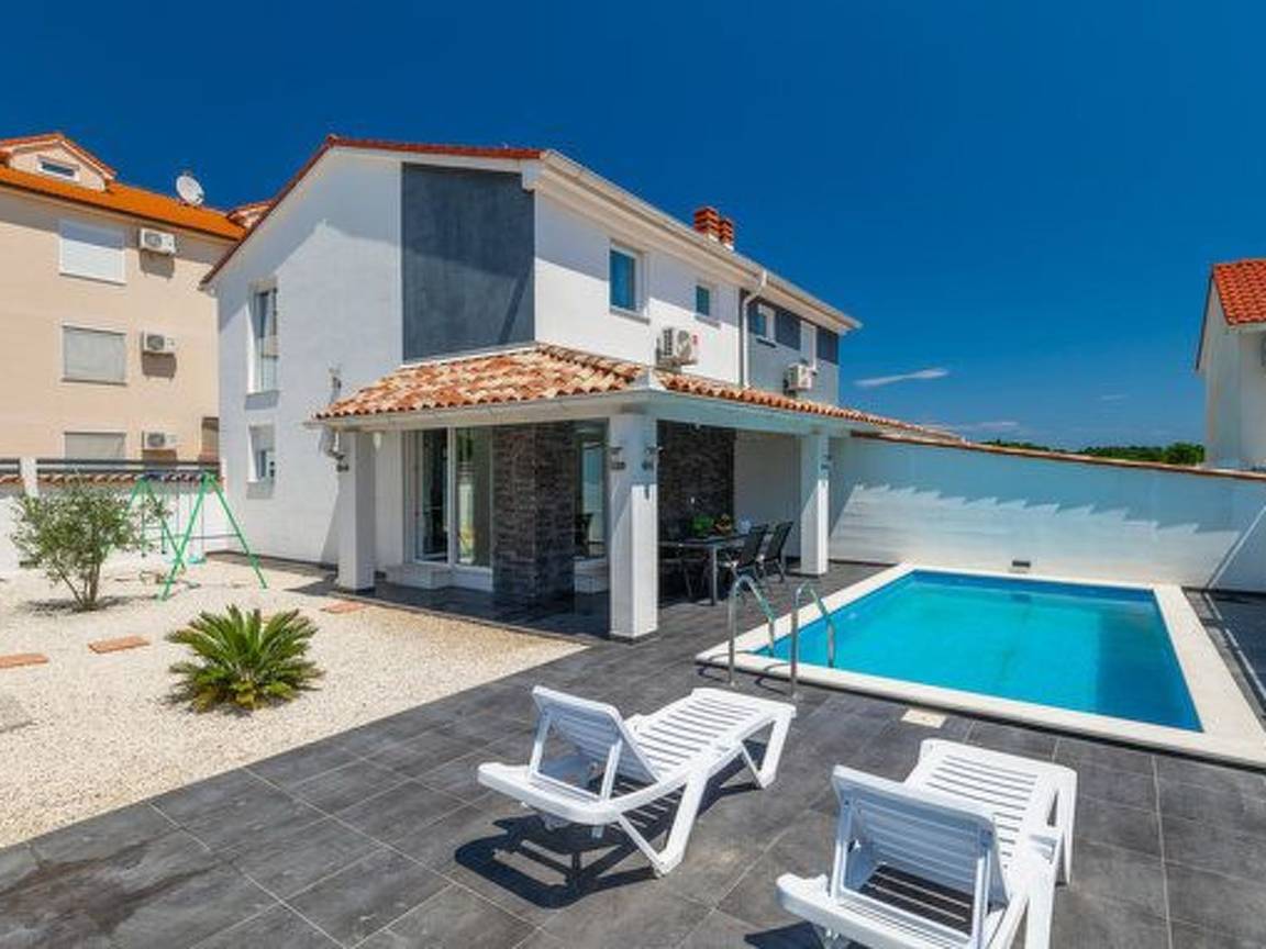 100 M² House ∙ 2 Bedrooms ∙ 5 Guests - Medulin