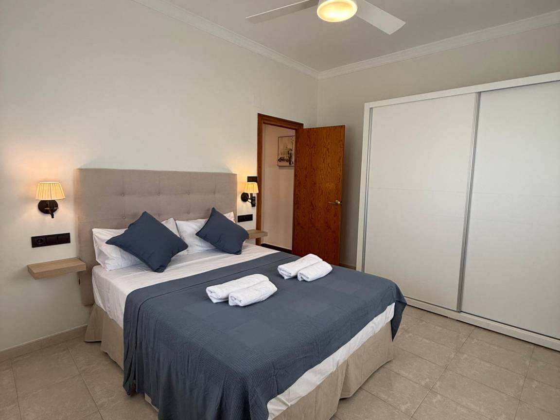 85 M² Huoneisto ∙ 2 Makuuhuonetta ∙ 4 Vierasta - Vélez-Málaga