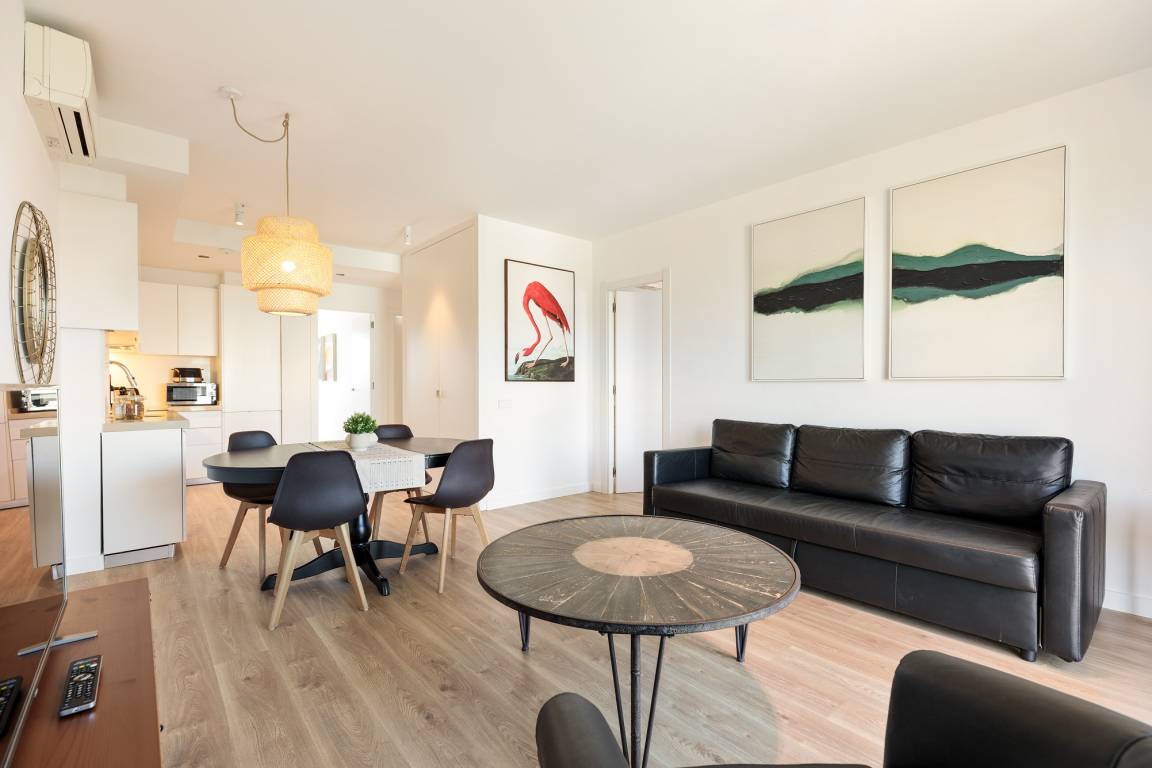 90 M² Apartment ∙ 3 Bedrooms ∙ 6 Guests - Barcelona