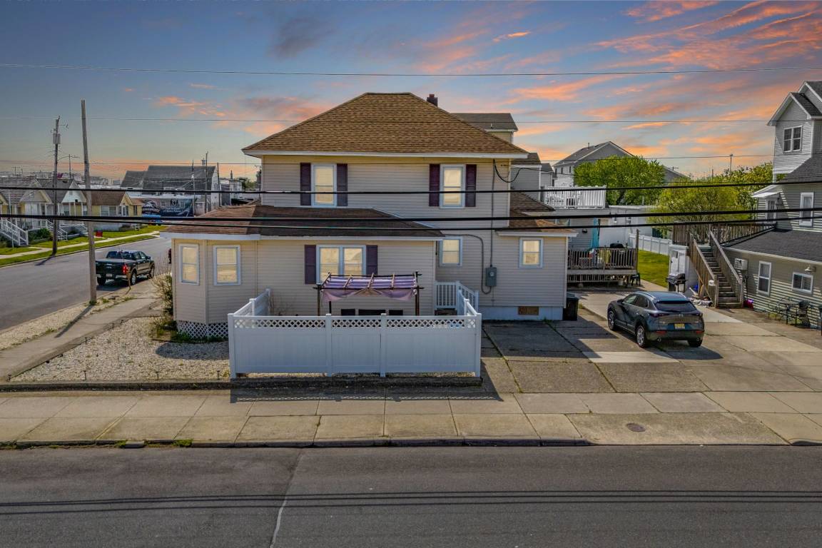 Apartment ∙ 4 Bedrooms ∙ 12 Guests - North Wildwood, NJ