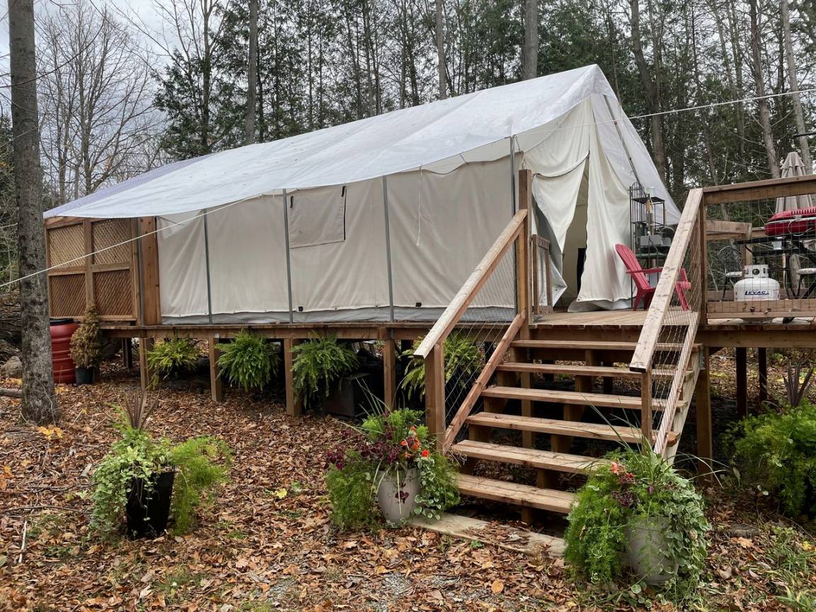 Camping ∙ 1 Bedroom ∙ 2 Guests - Ontario