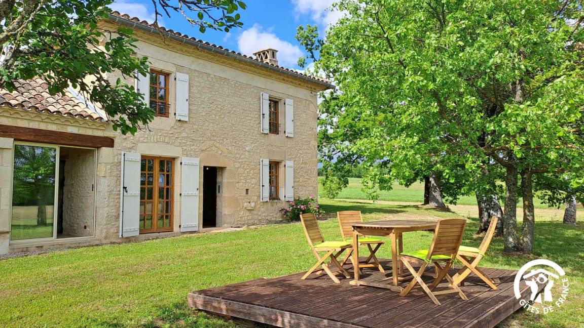 100 M² Gîte ∙ 2 Chambres ∙ 4 Personnes - Cordes-sur-Ciel