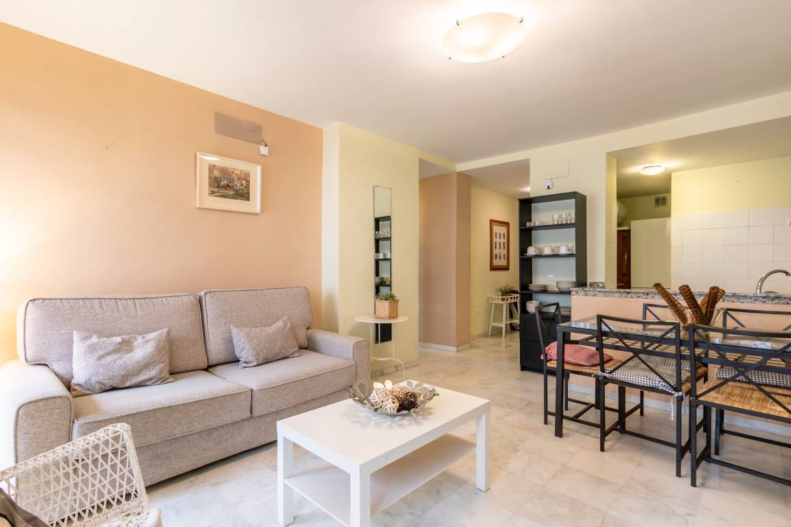 50 M² House ∙ 2 Bedrooms ∙ 6 Guests - Sevilla, İspanya