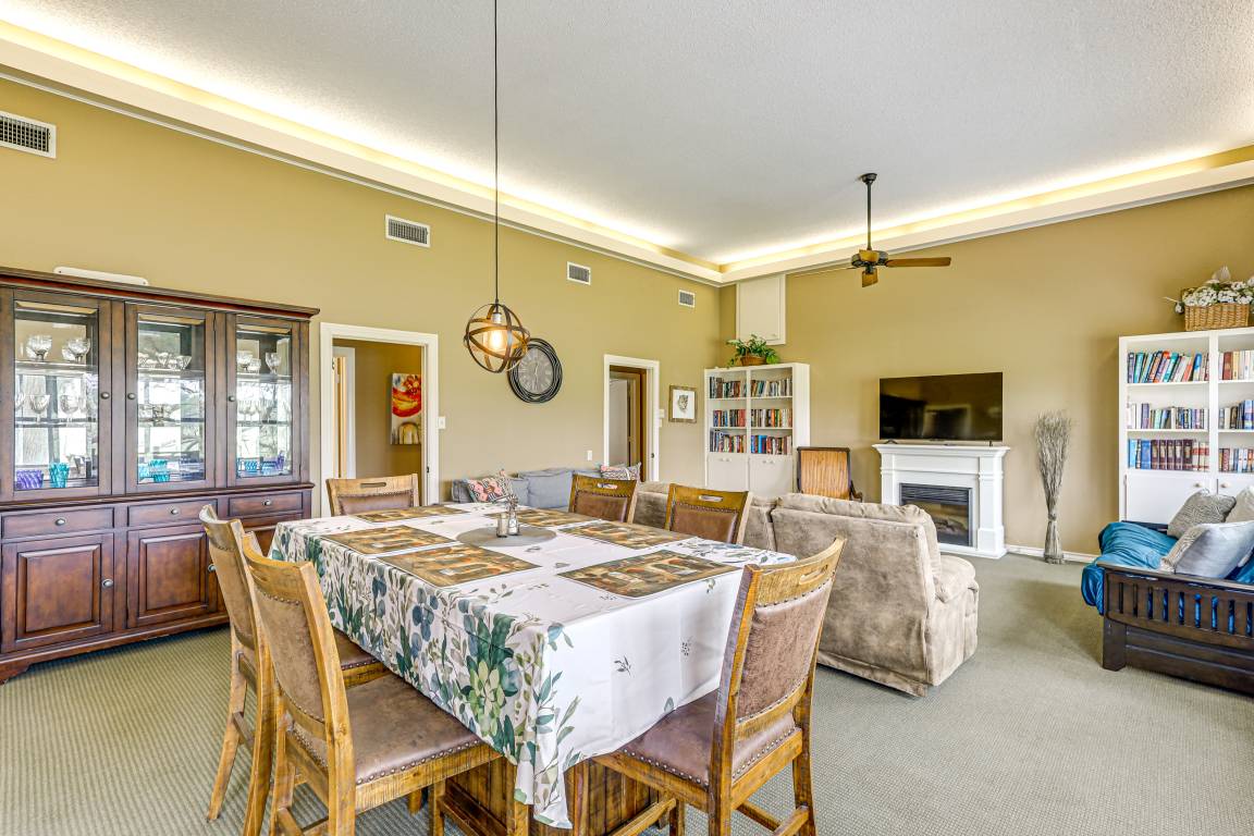 130 M² Apartment ∙ 2 Bedrooms ∙ 8 Guests - Salado, TX