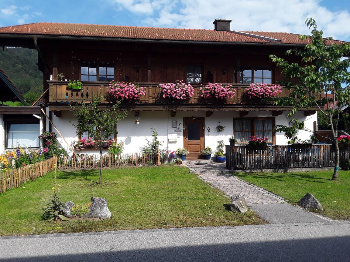 51 M² Ferienwohnung ∙ 1 Schlafzimmer ∙ 3 Gäste - Ruhpolding
