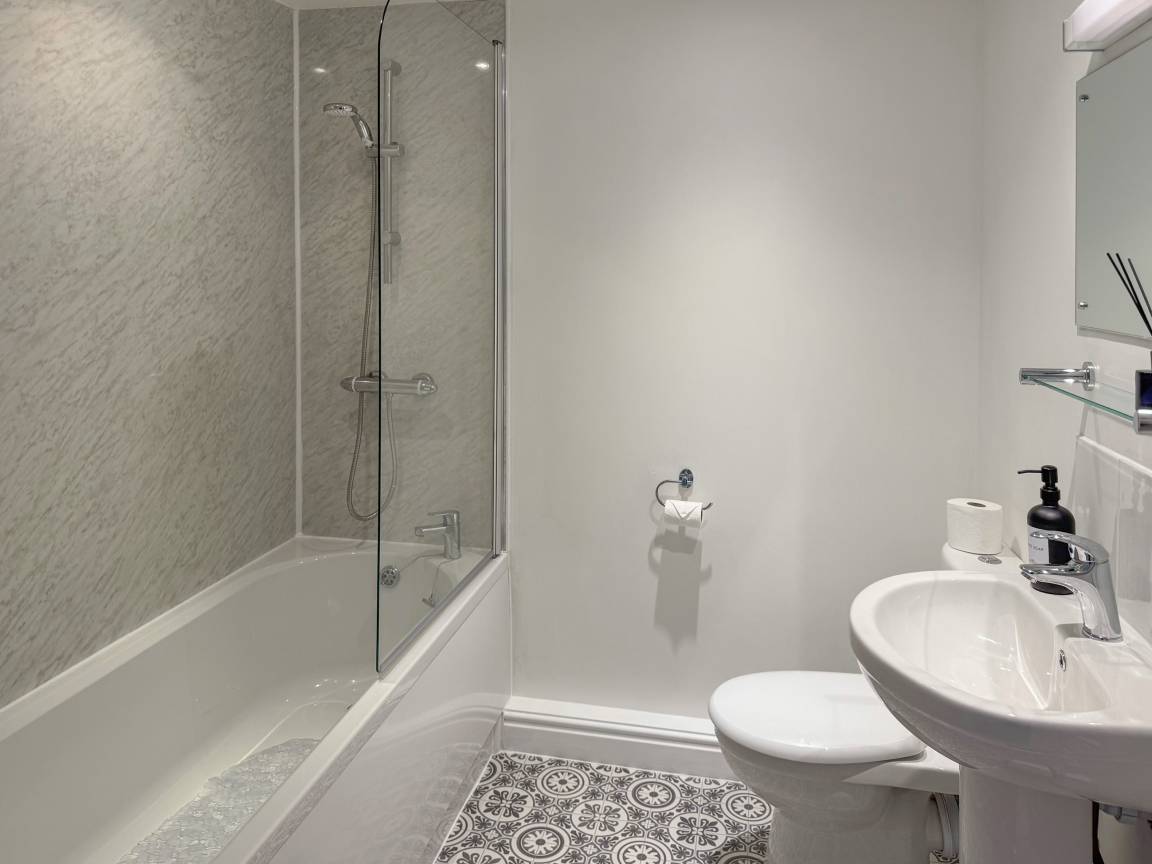 Cottage ∙ 2 Bedrooms ∙ 4 Guests - Bridgwater