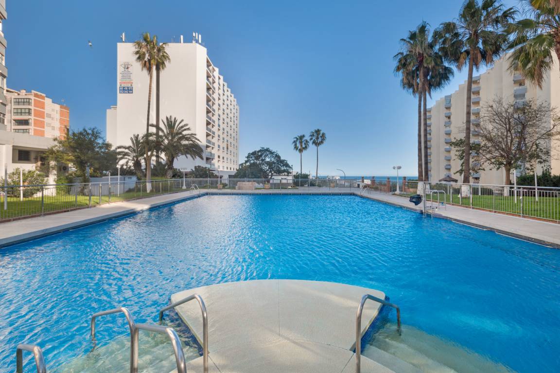 70 M² Appartement ∙ 3 Slaapkamers ∙ 6 Gasten - Torremolinos