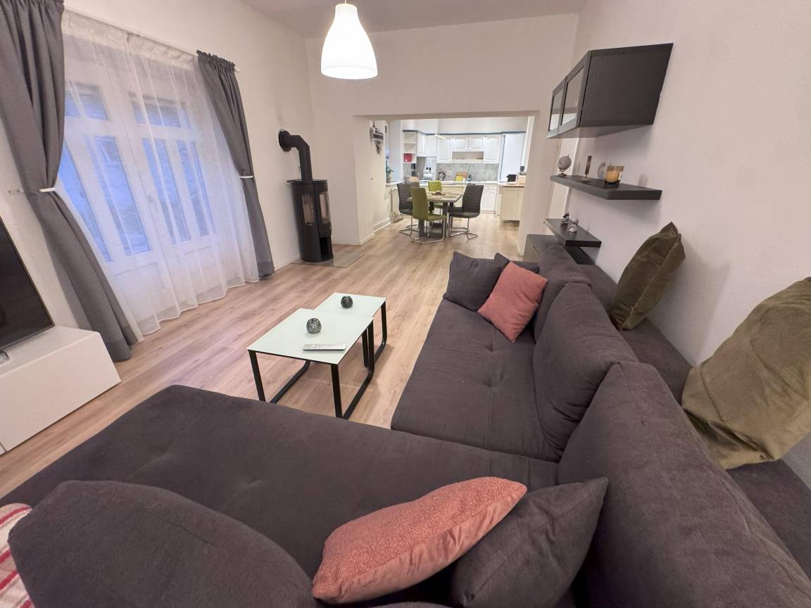 92 M² Ferienwohnung ∙ 2 Schlafzimmer ∙ 4 Gäste - Stegersbach