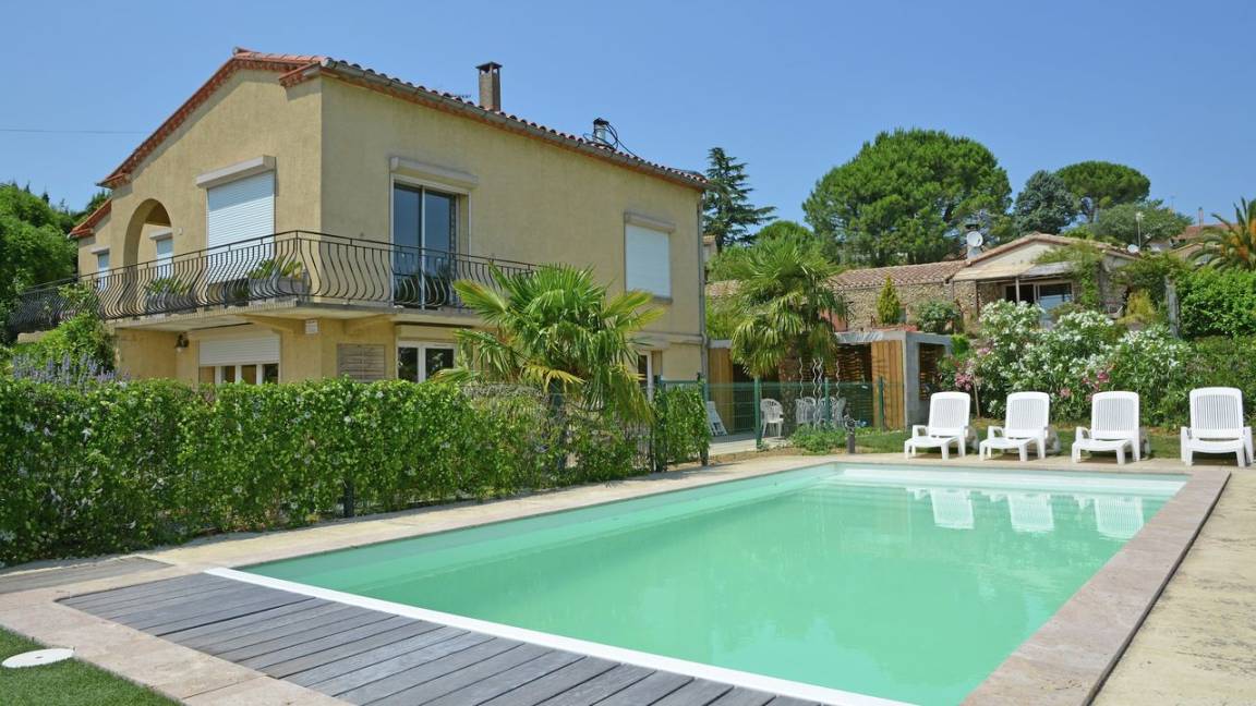 98 M² Apartamento ∙ 3 Habitaciones ∙ 6 Huéspedes - Carcasona
