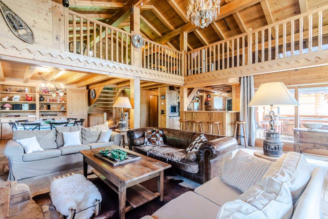 250 M² Chalet ∙ 6 Bedrooms ∙ 14 Guests - Morzine