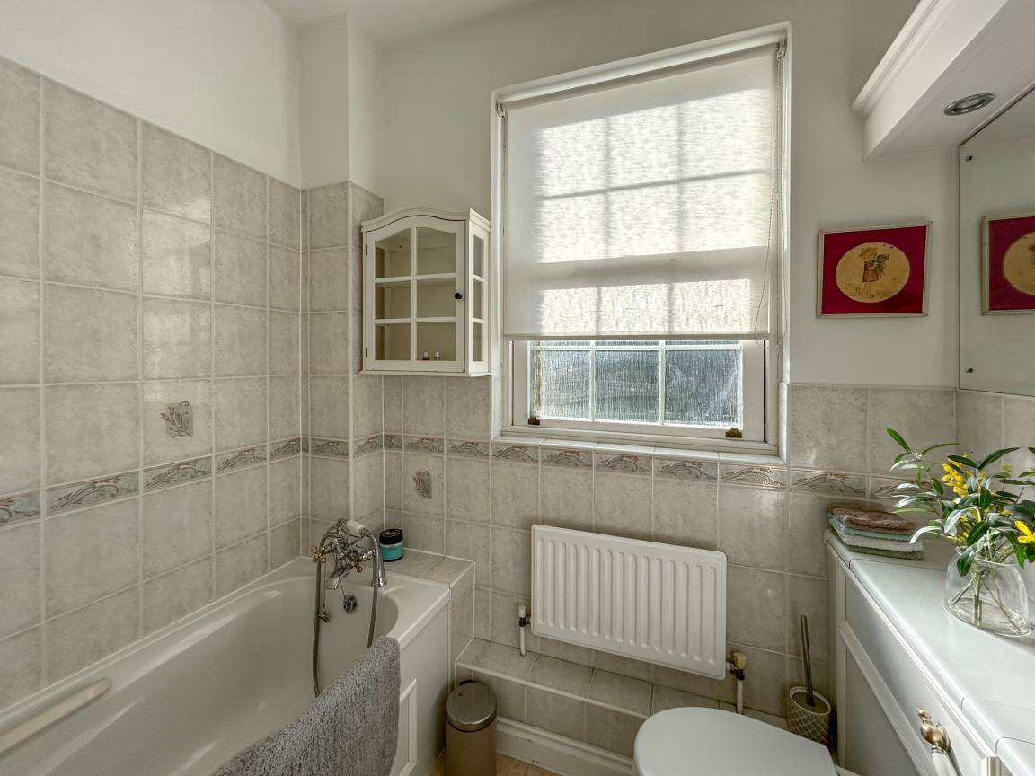 Apartment ∙ 2 Bedrooms ∙ 4 Guests - London