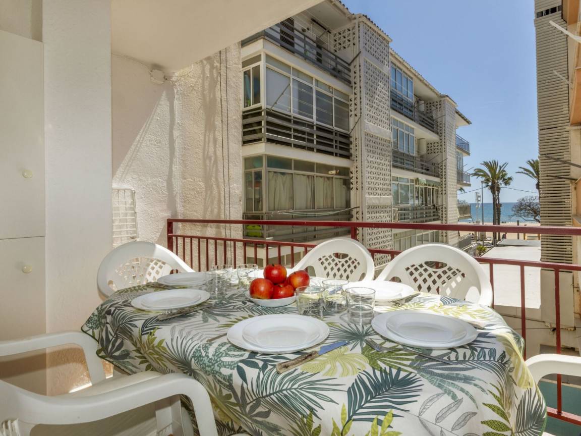 56 M² Huoneisto ∙ 2 Makuuhuonetta ∙ 4 Vierasta - Cambrils