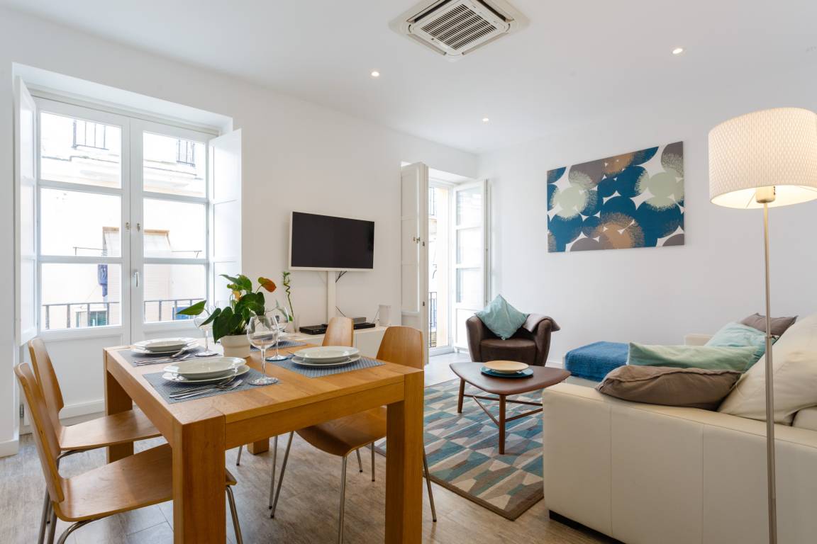 67 M² Apartamento ∙ 1 Habitación ∙ 2 Huéspedes - Cádiz