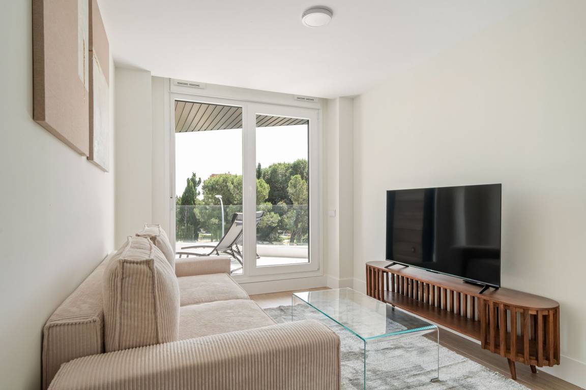 90 M² Apartment ∙ 2 Bedrooms ∙ 6 Guests - Madrid