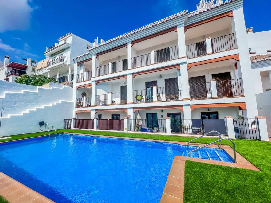 96 M² Appartement ∙ 2 Slaapkamers ∙ 4 Gasten - Frigiliana