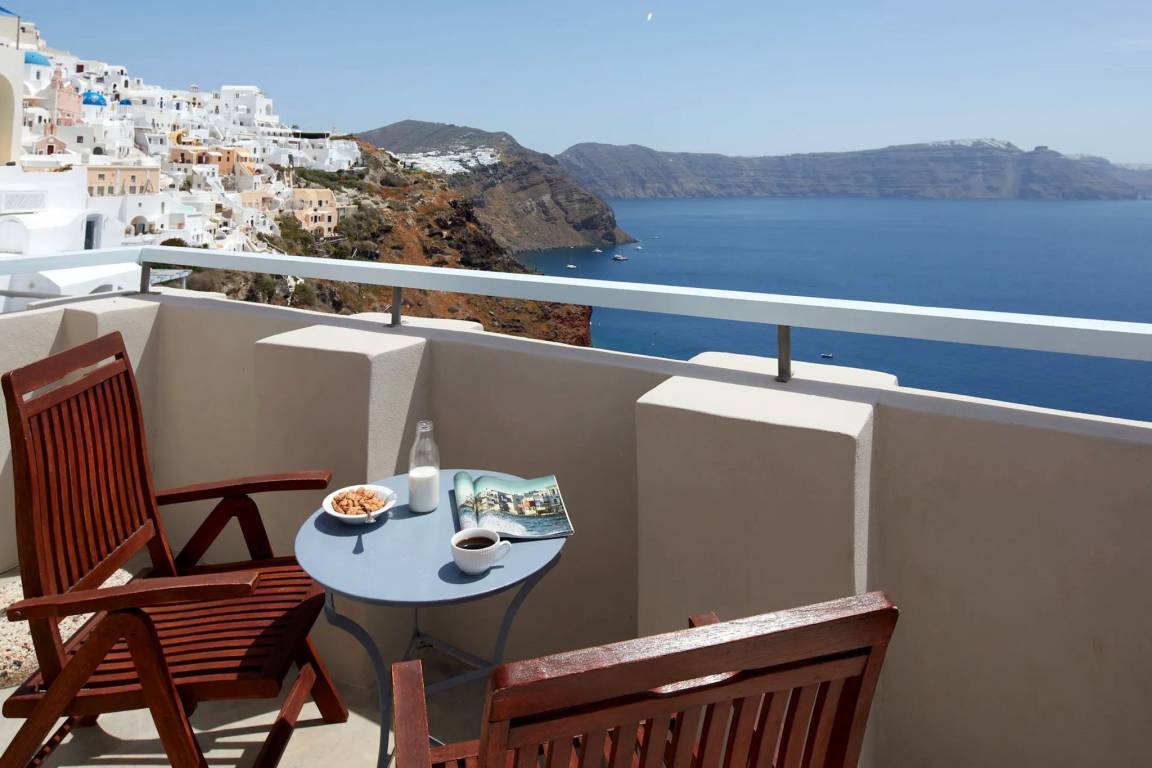 Villa ∙ 1 Bedroom ∙ 4 Guests - Oia
