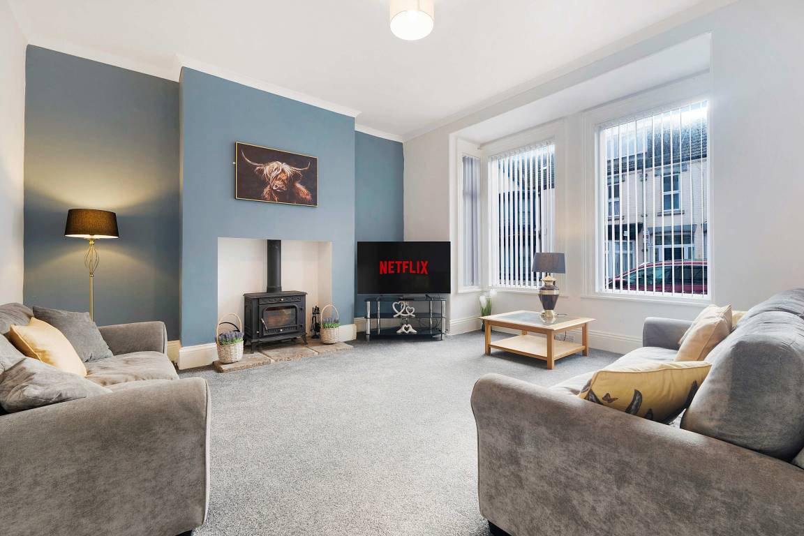 Apartment ∙ 5 Bedrooms ∙ 10 Guests - Hartlepool