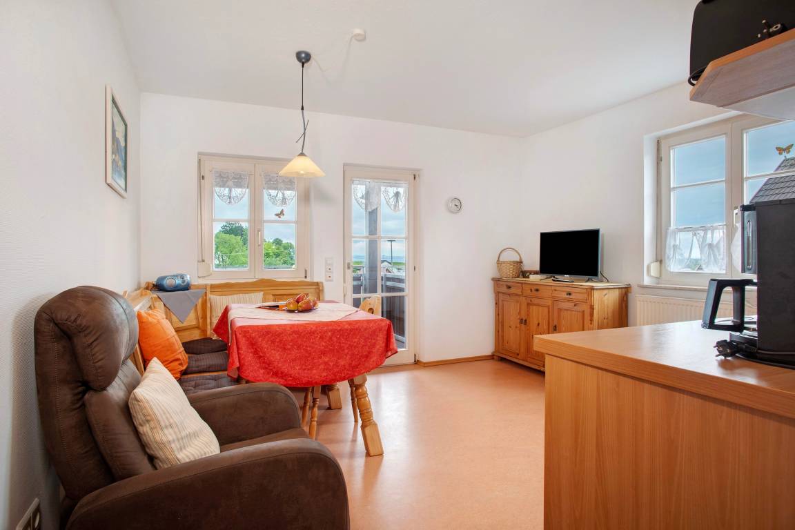 45 M² Ferienwohnung ∙ 1 Schlafzimmer ∙ 2 Gäste - Langenargen