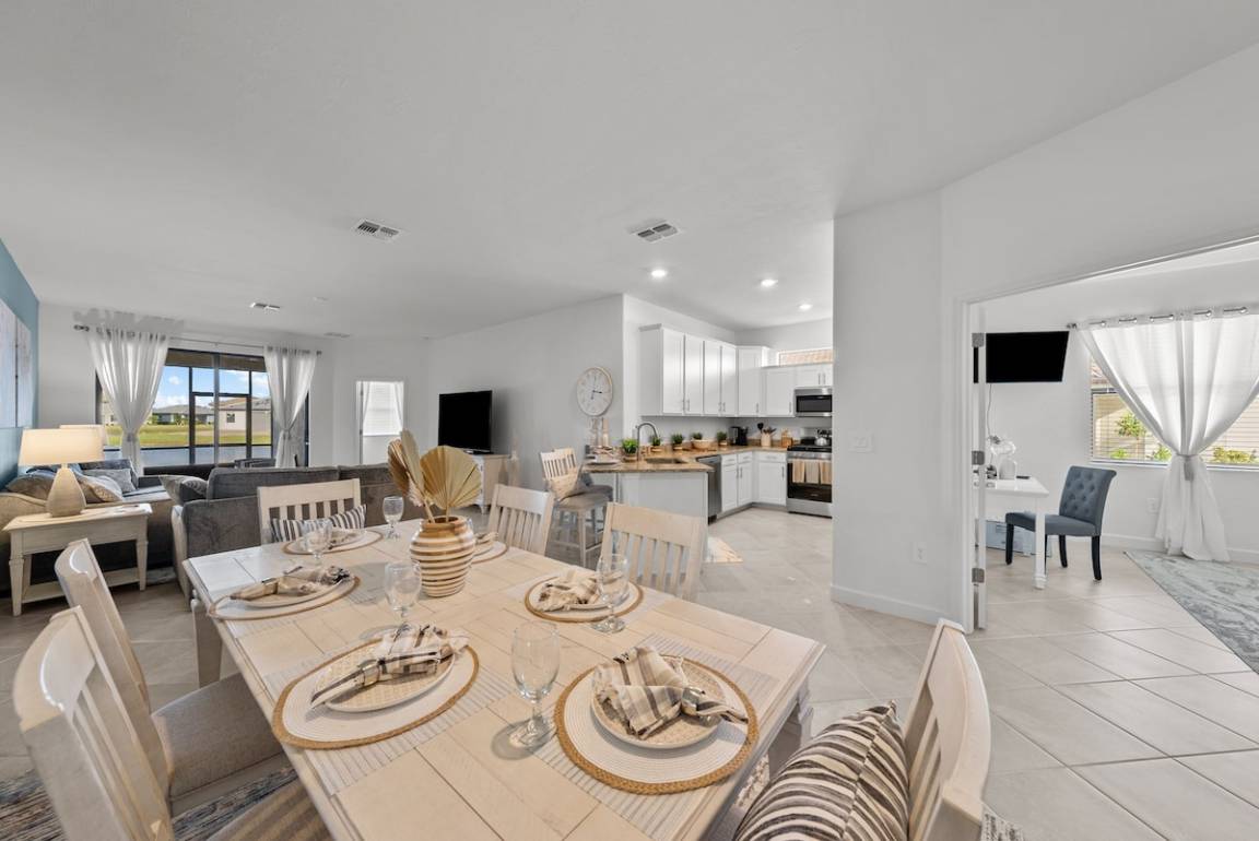 145 M² House ∙ 2 Bedrooms ∙ 6 Guests - Lakewood Ranch