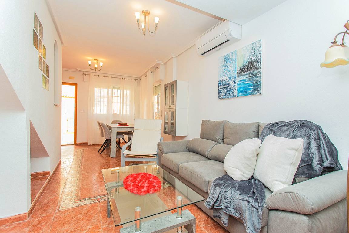 60 M² House ∙ 3 Bedrooms ∙ 6 Guests - Cabo Roig