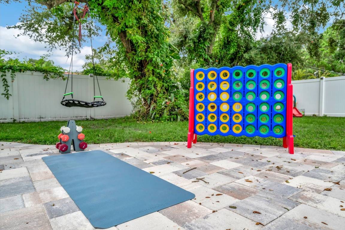 House ∙ 2 Bedrooms ∙ 5 Guests - St. Petersburg, FL