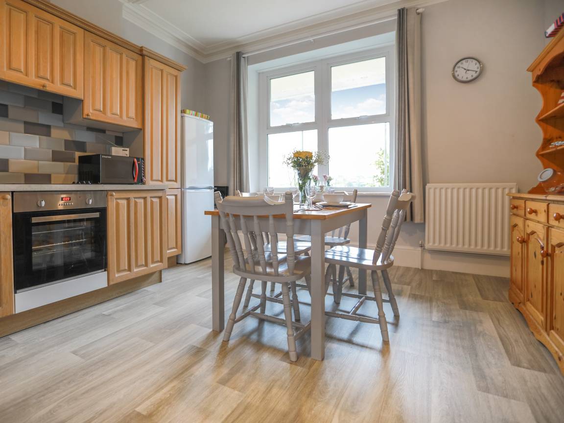Cottage ∙ 2 Bedrooms ∙ 6 Guests - Appledore