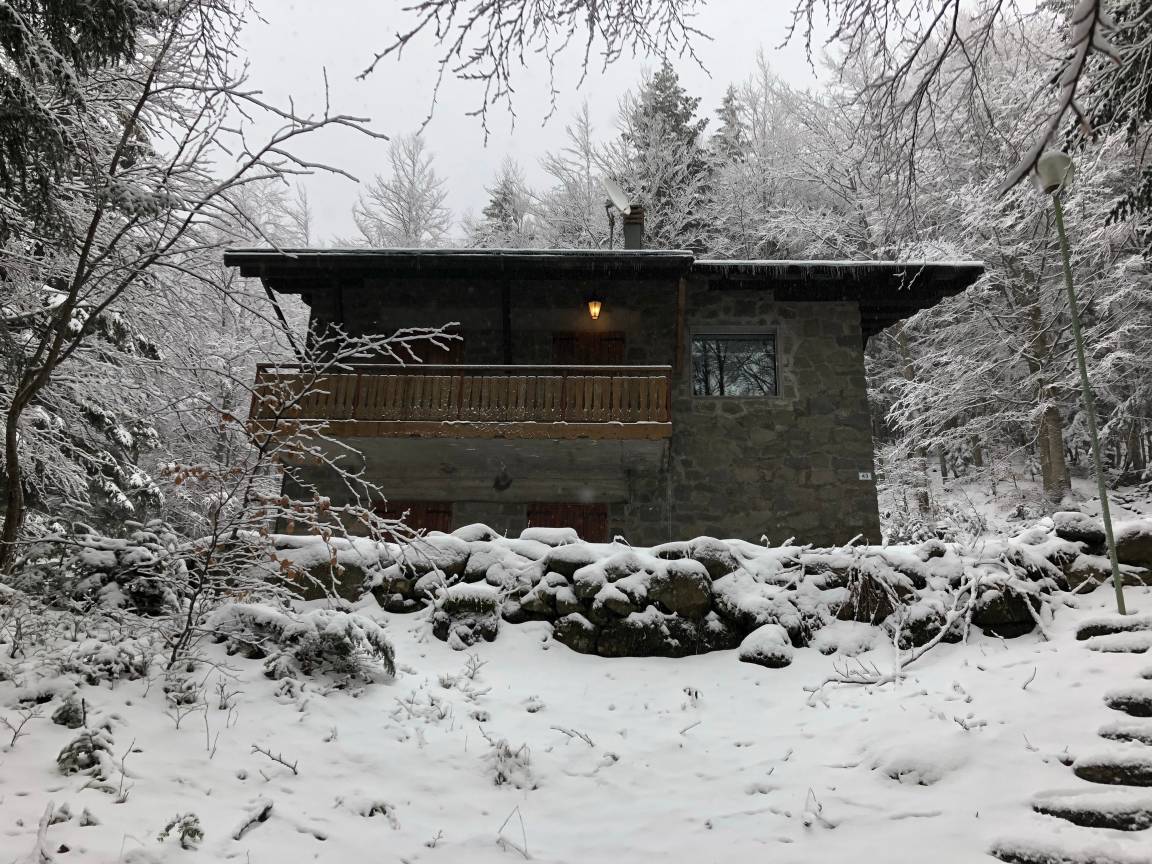 160 M² Chalet ∙ 4 Bedrooms ∙ 8 Guests - Abetone