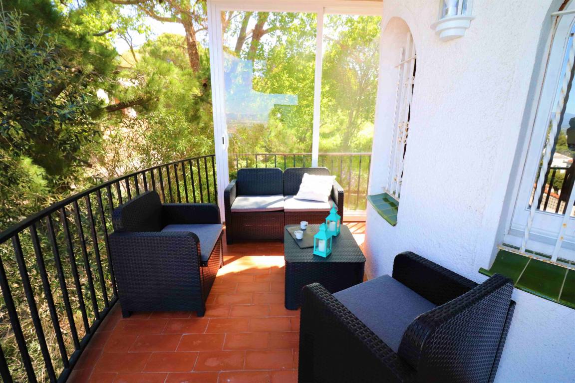 72 M² Apartment ∙ 3 Bedrooms ∙ 6 Guests - Roses