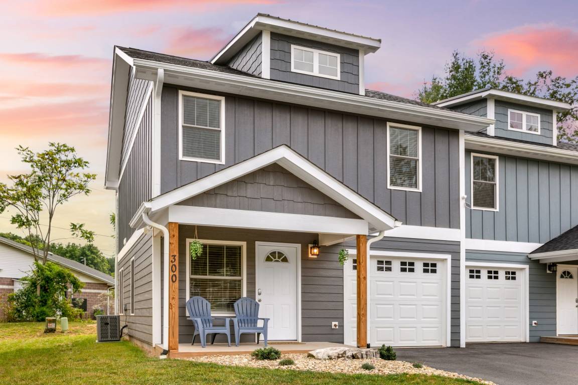 140 M² House ∙ 3 Bedrooms ∙ 8 Guests - Asheville, NC
