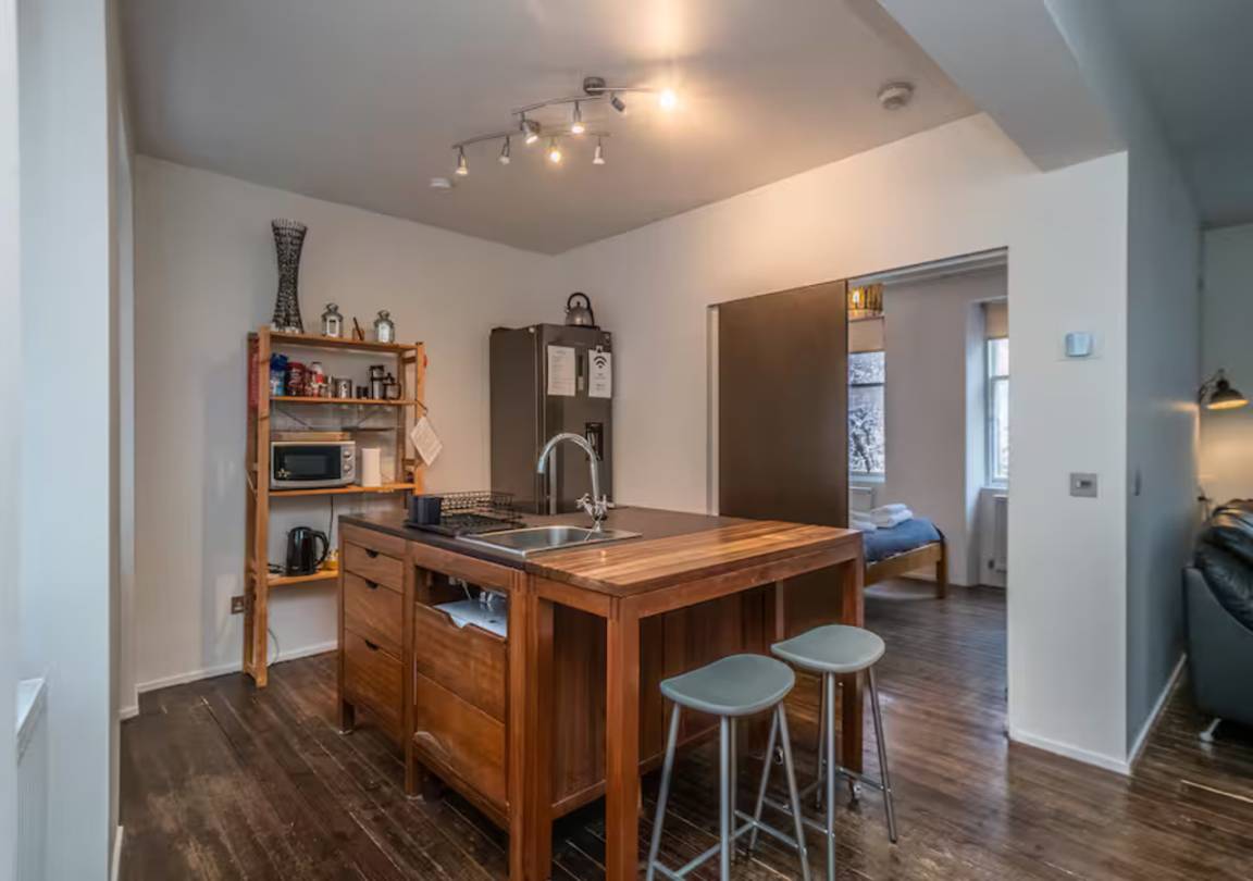 56 M² House ∙ 1 Bedroom ∙ 2 Guests - Edinburgh