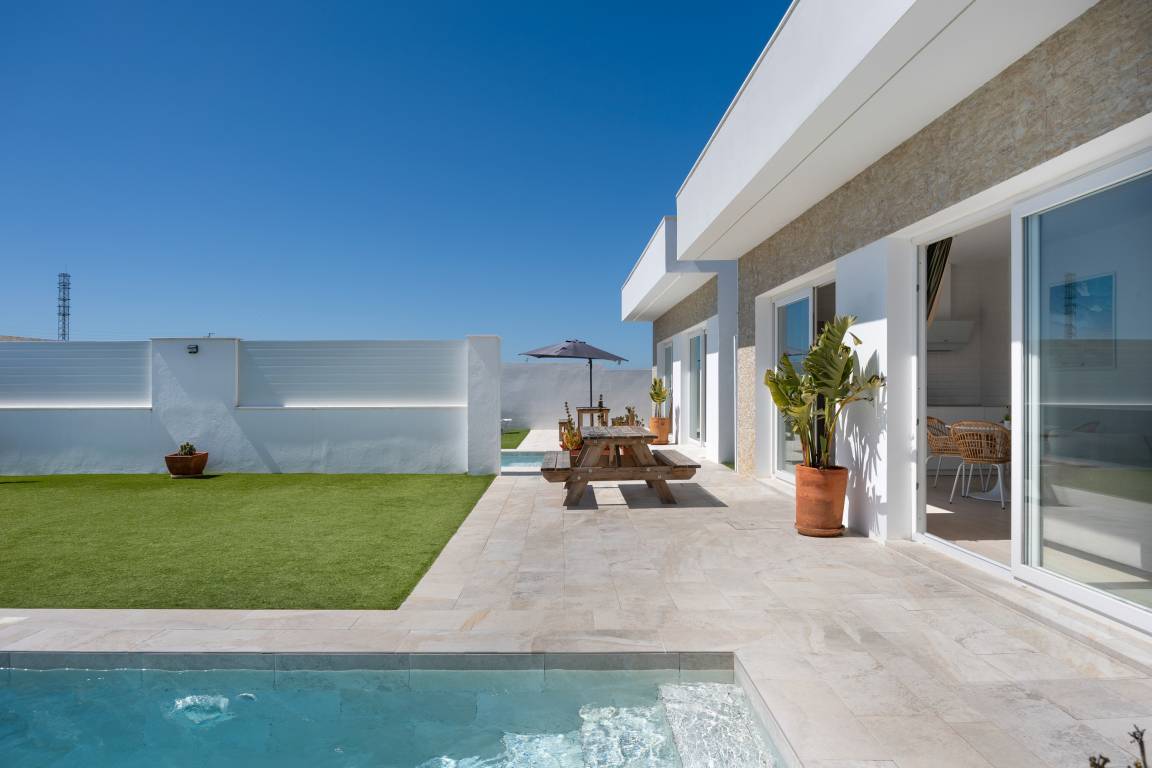 140 M² Villa ∙ 4 Habitaciones ∙ 12 Huéspedes - Chiclana de la Frontera