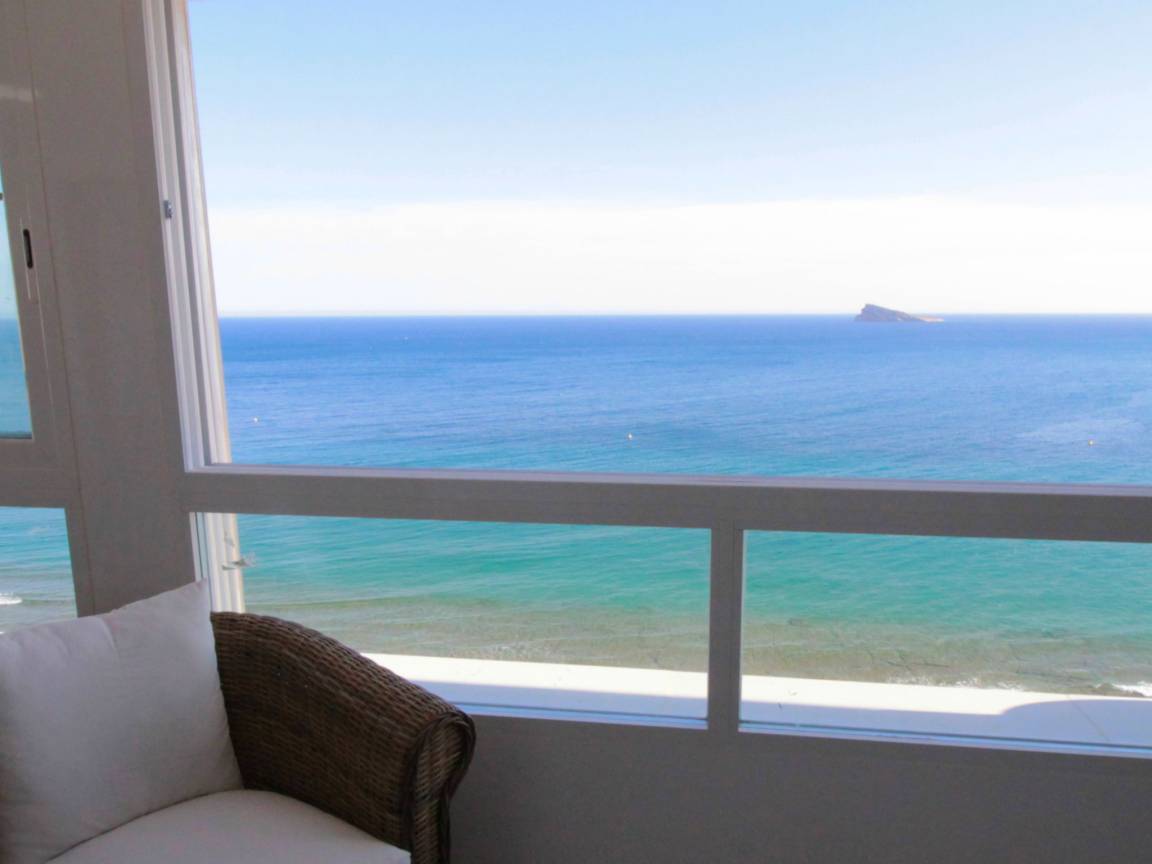 80 M² Apartamento ∙ 3 Habitaciones ∙ 6 Huéspedes - Benidorm